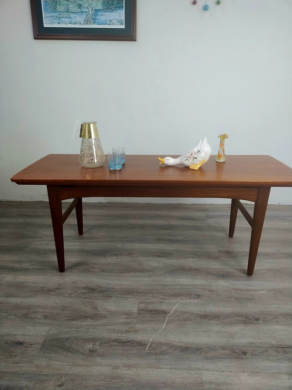 Danish Transforming Table – Vintage MC